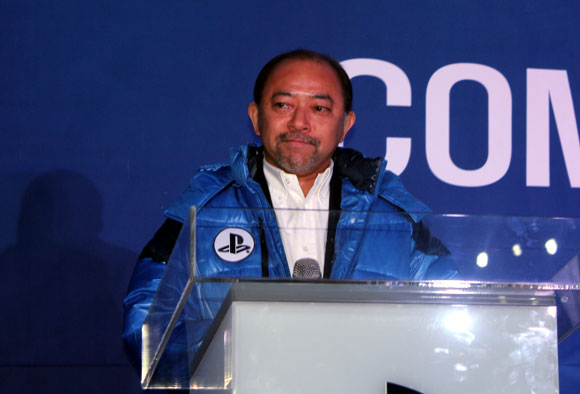 PS4, 한국 정발 '감격' … SCEK 대표 눈시울 붉혀